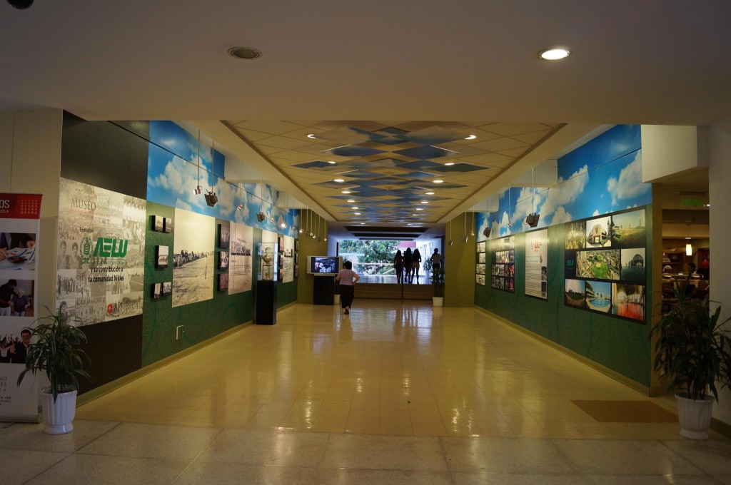 Muestra de fotografías de la AELU por celebración de 60 aniversario ...